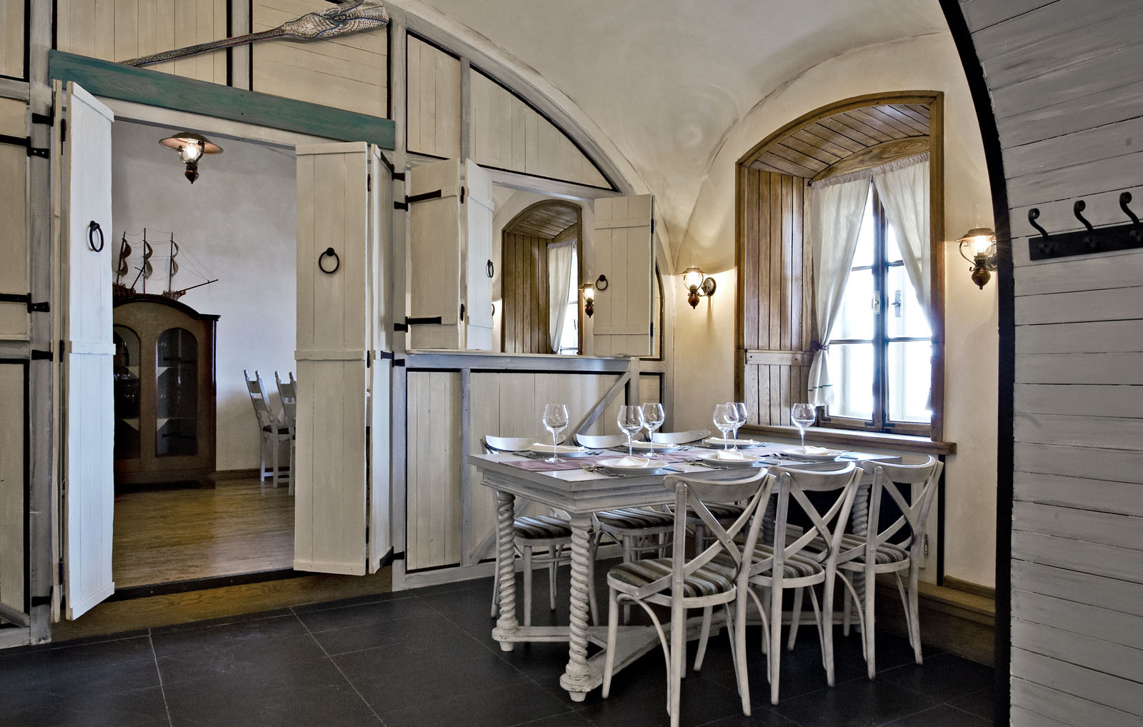 pedjapetkovic | fish restaurant interior
